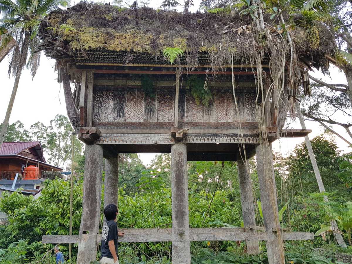 BEAUTIFUL Abandoned Toraja Rice-barn - Todi Art | Gallery Of Art